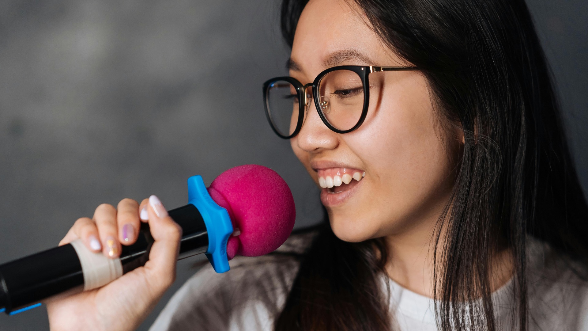 10 reasons singing is good for your health & 10 vocal mistakes that can ...