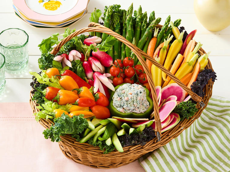 How to throw a Mother’s Day garden party to celebrate her special day