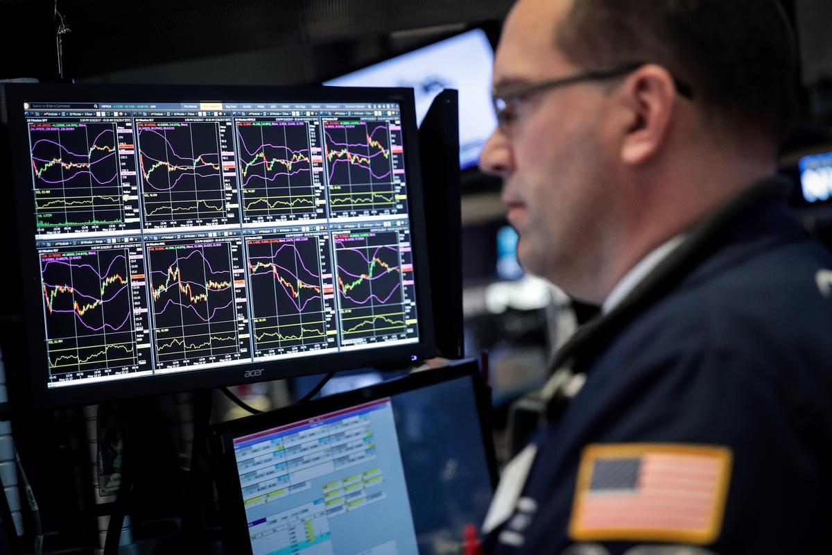 回復基調にあるテック株に参入するのを2027年まで待つべき2つの理由