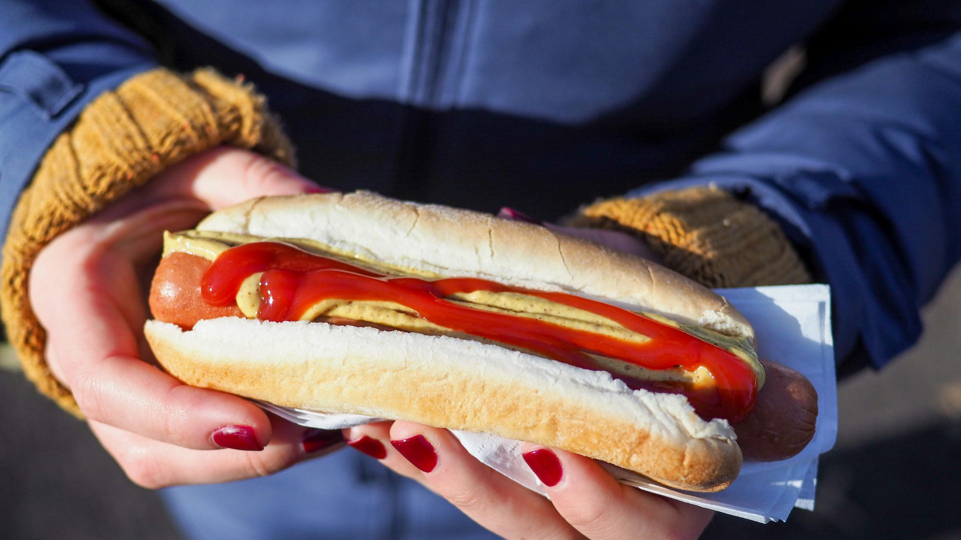 10 sauces that make everything better & 10 that overdo it