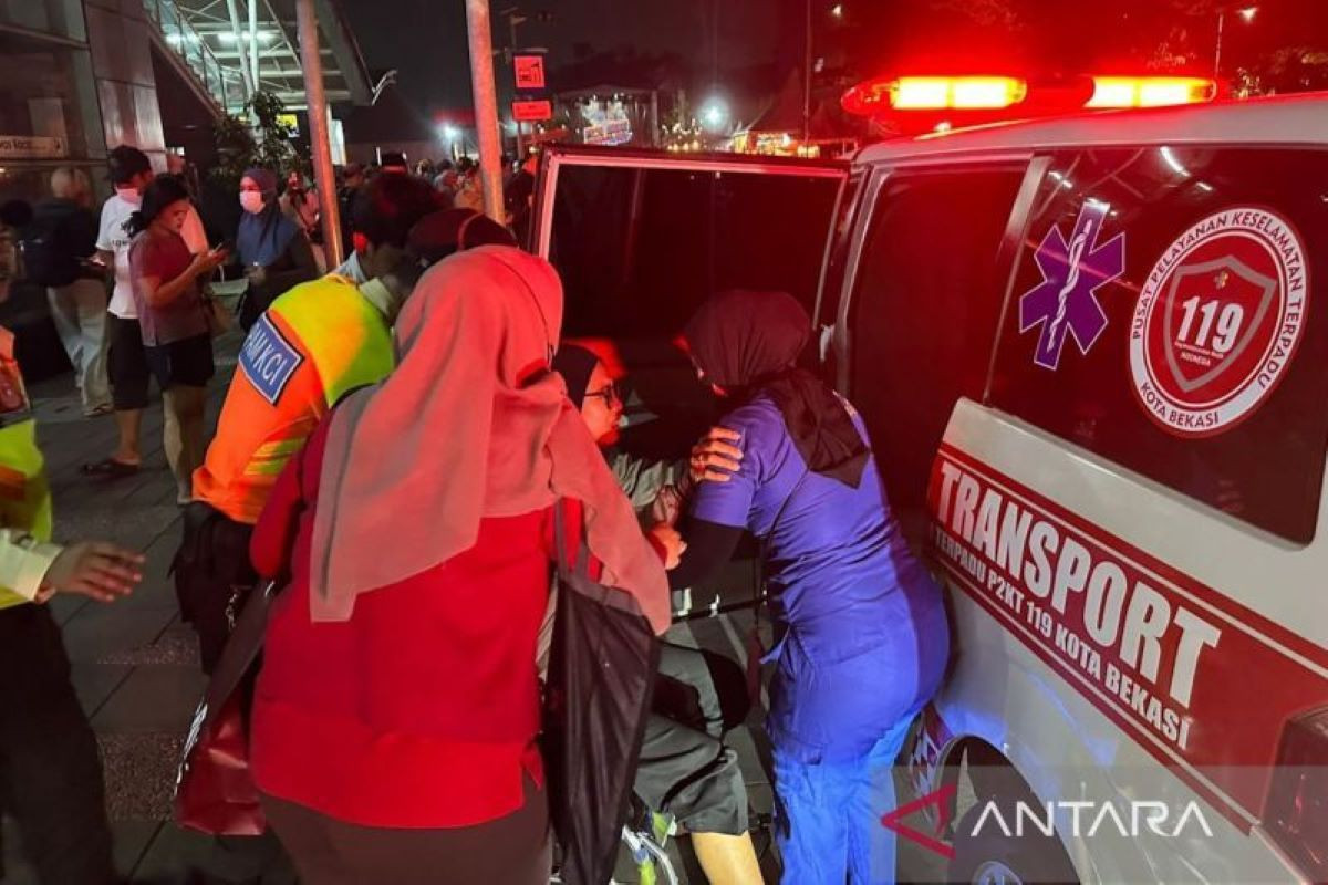 Tiga korban terjepit saat kecelakaan kereta di Bekasi Timur selamat