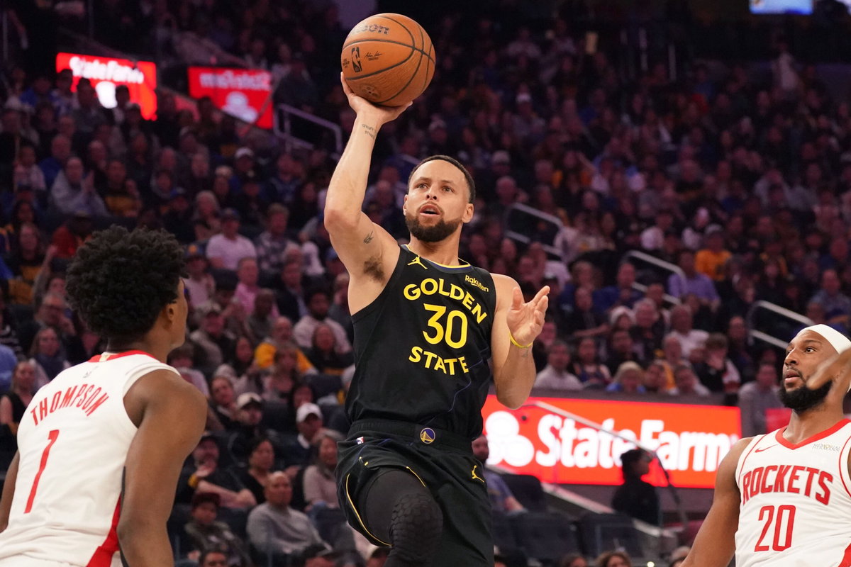 Paul George moves to 13th on all-time playoff three-pointers made list