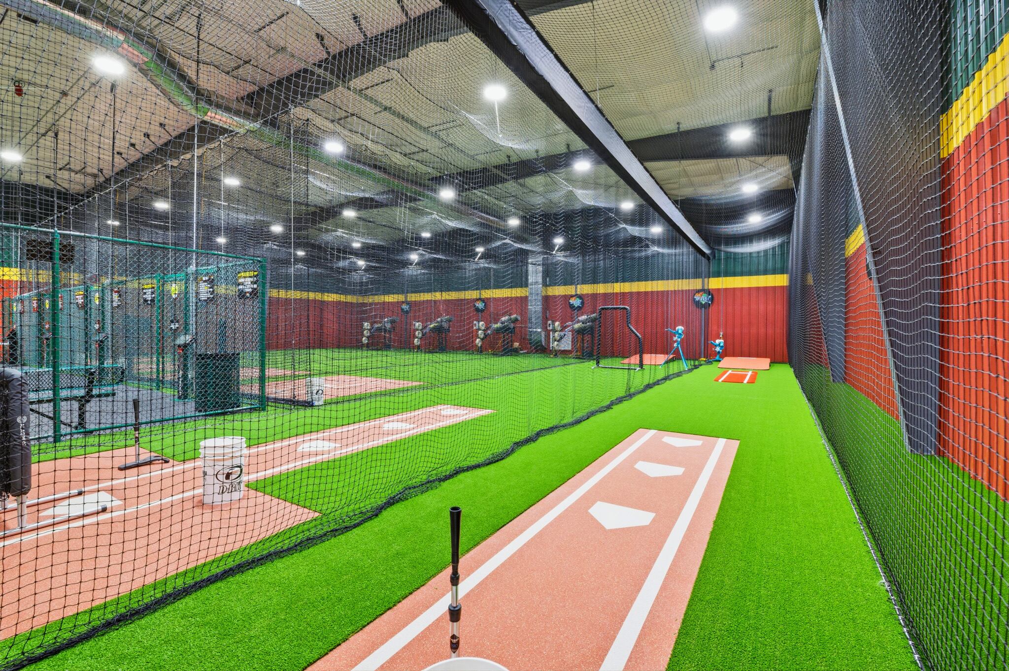 New D-BAT baseball training facility opens in Ashwaubenon