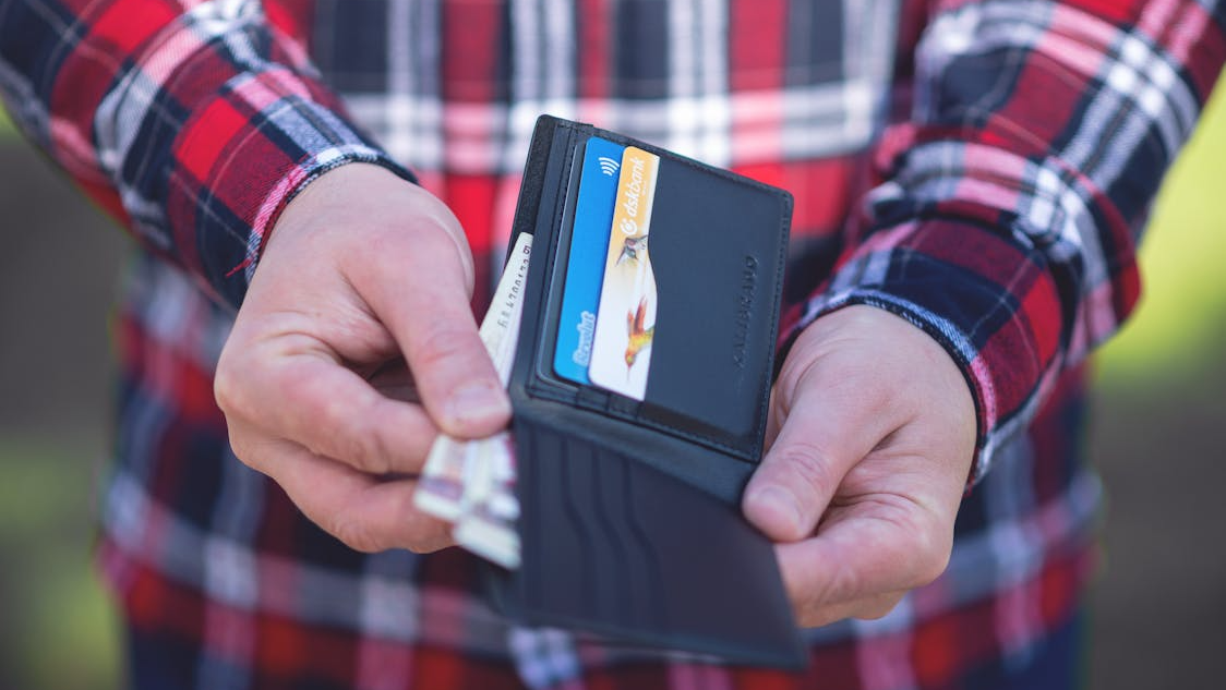 Things to remove from your wallet before flying