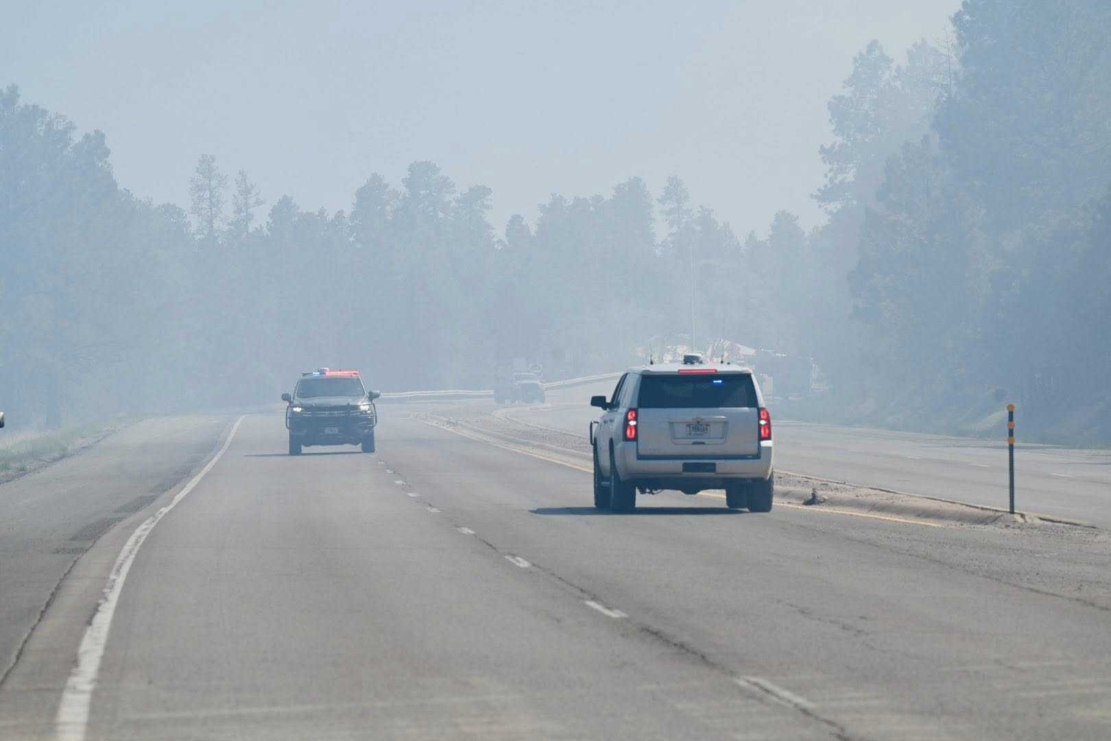 Wildfire response in the Apache Summit underway