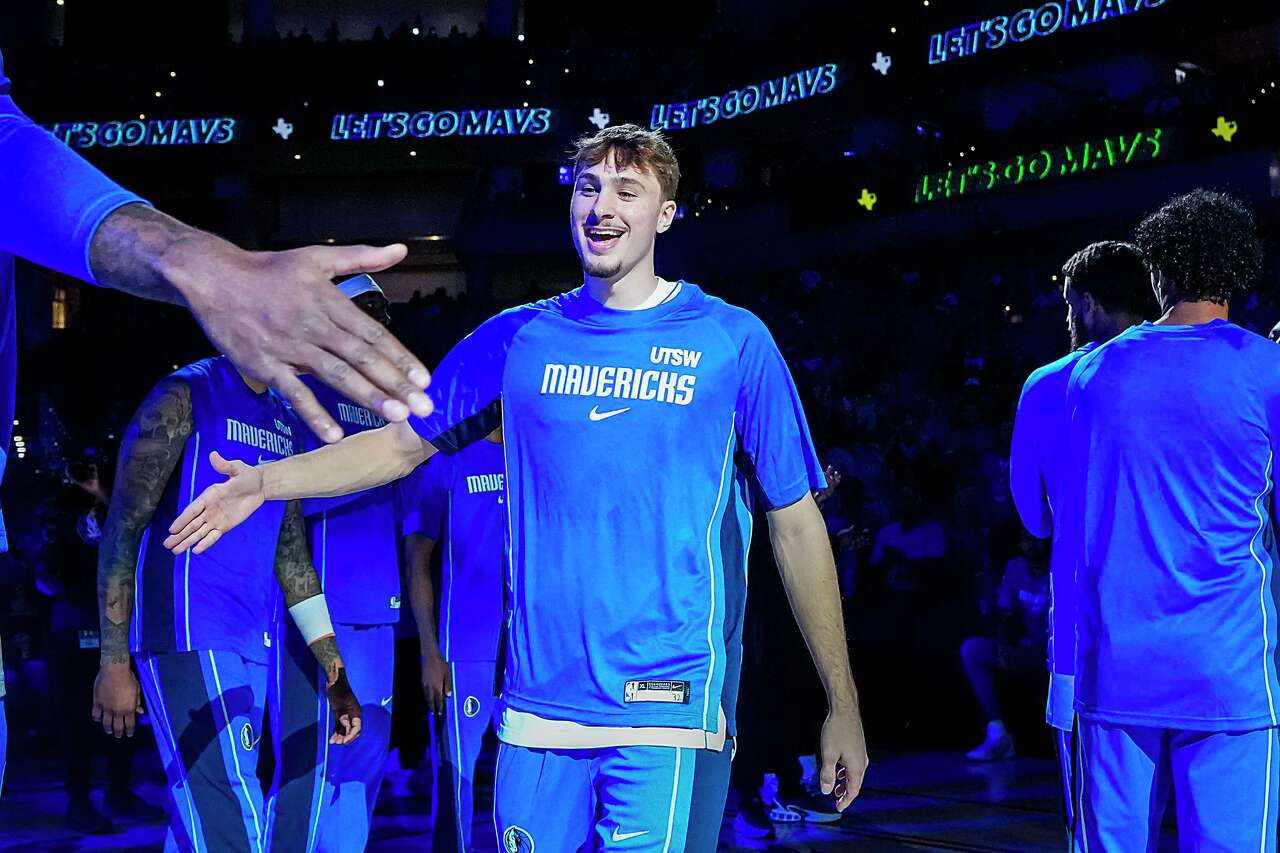 Mavericks' Cooper Flagg wins NBA Rookie of the Year, beating out ...