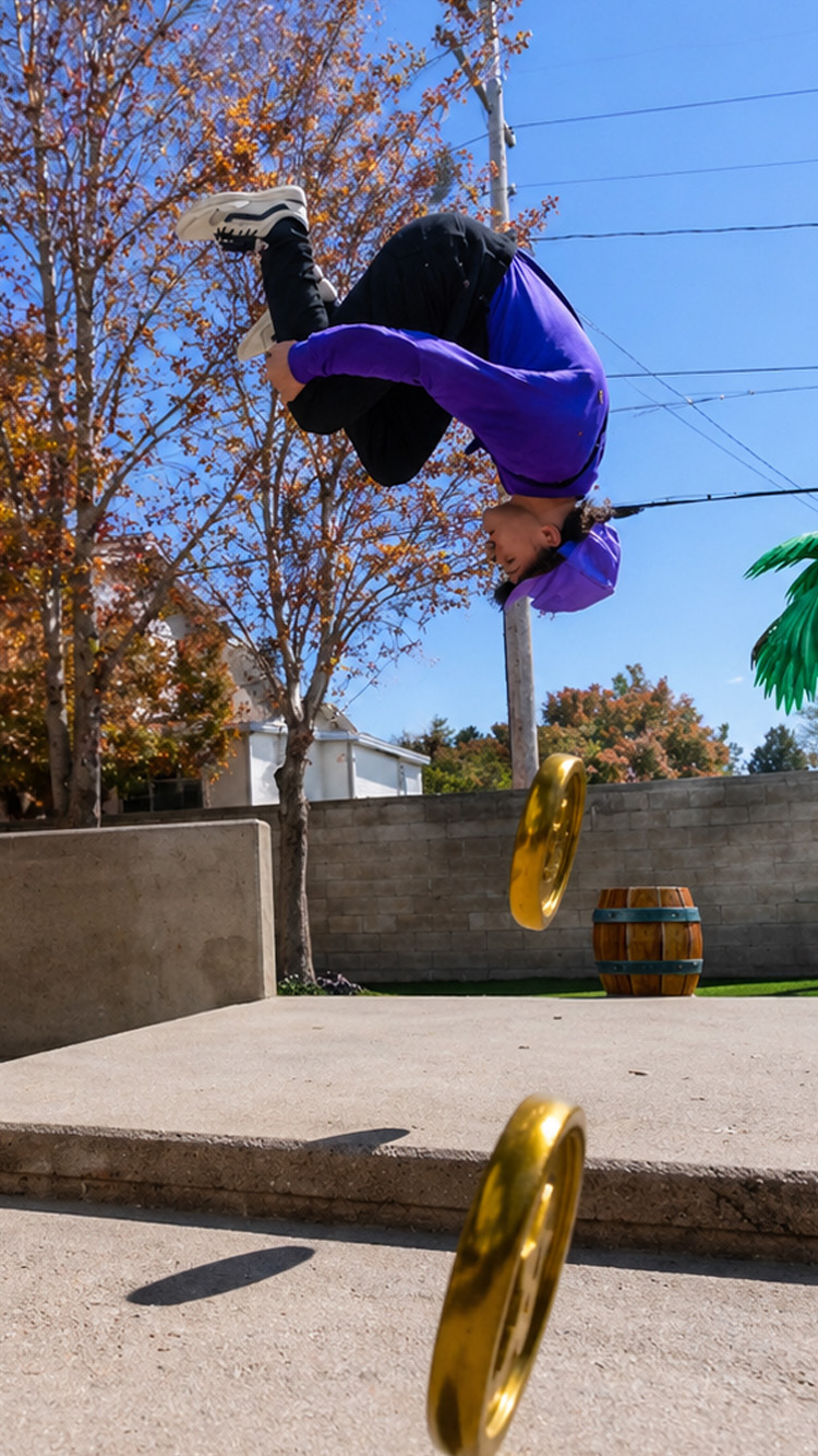 Real life Mario shows power up transformation