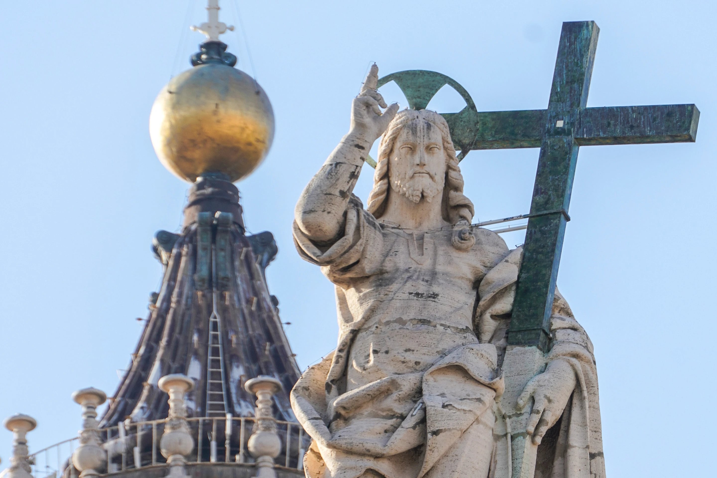 'Christ is king' splits US conservatives, far-right
