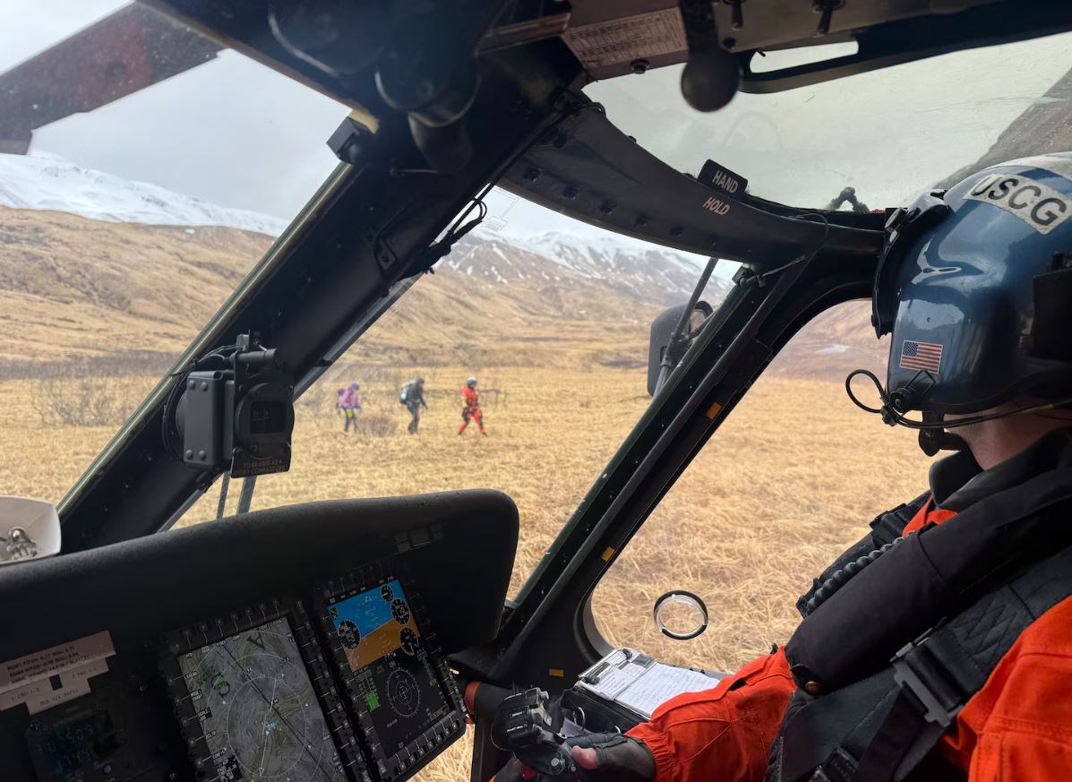 2 hikers stranded on Aleutian island volcano rescued
