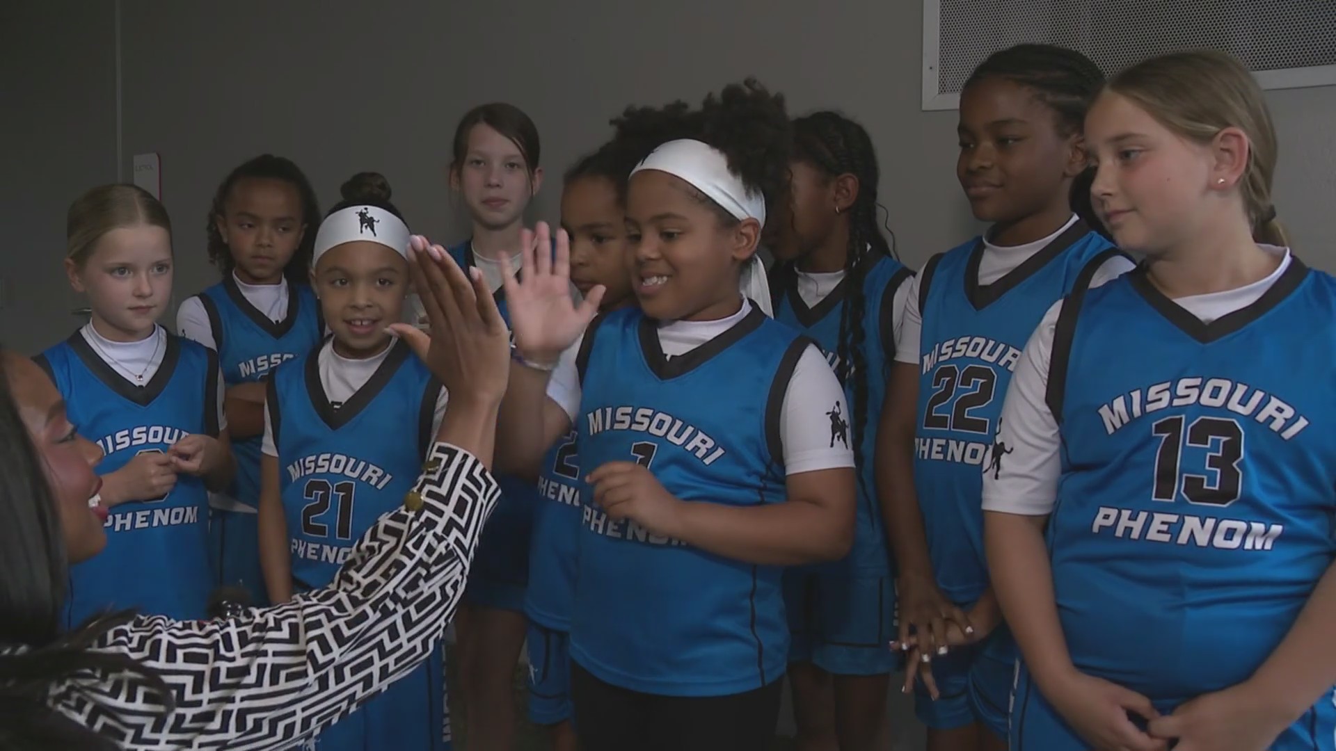 First WNBA game in 20 years happens in KC