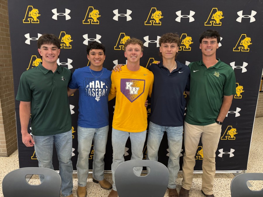 Five Amarillo High baseball athletes sign to compete at the collegiate ...