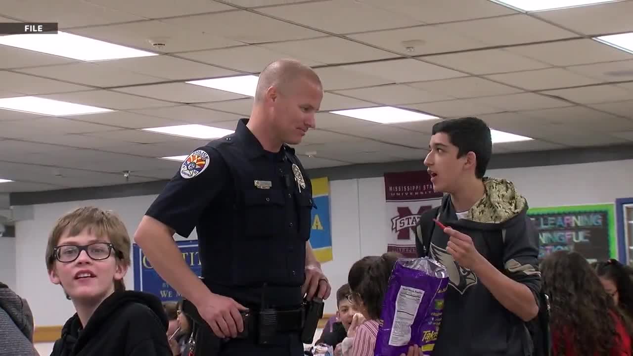 Schools cut social workers as AZ Dept. of Education seeks more money to ...