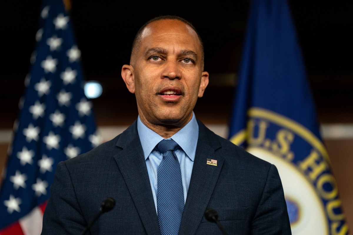 Hakeem Jeffries slams GOP for blaming Dem rhetoric for WHCD shooting ...