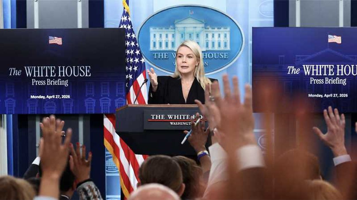 Karoline Leavitt's praising of Donald Trump results in mockery from critics