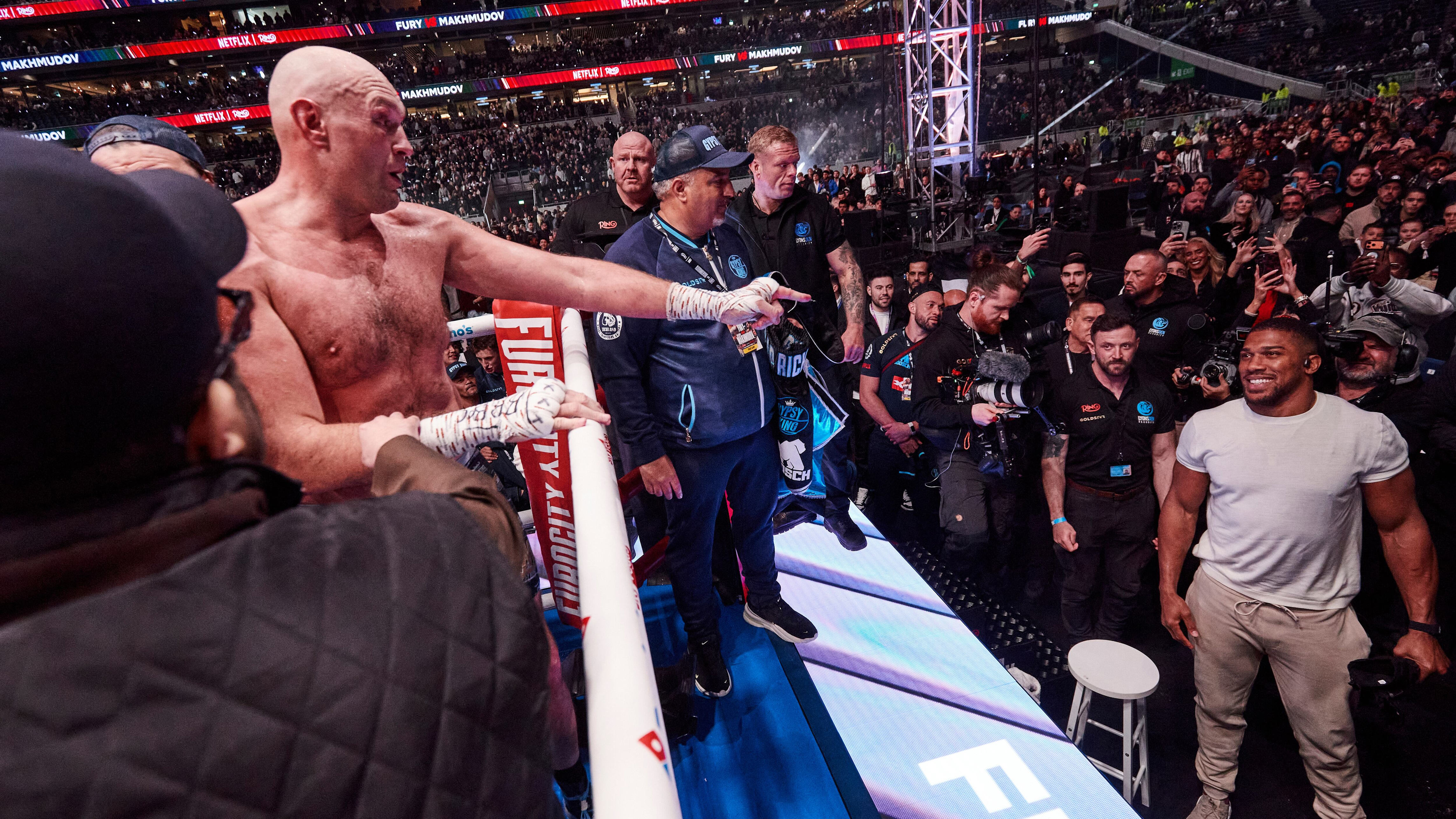 'Signed, sealed, delivered!' Tyson Fury and Anthony Joshua to fight in ...