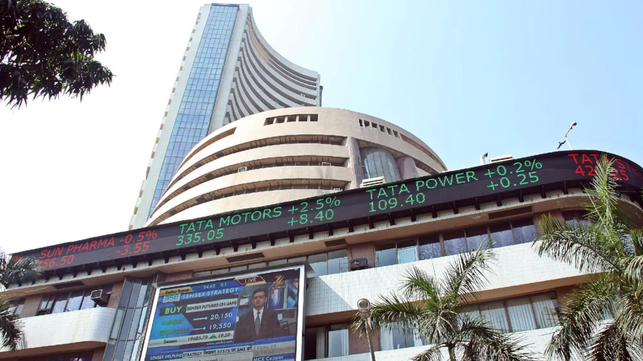 Gains fade, markets red: Sensex down 225 pts, Nifty at 24,000