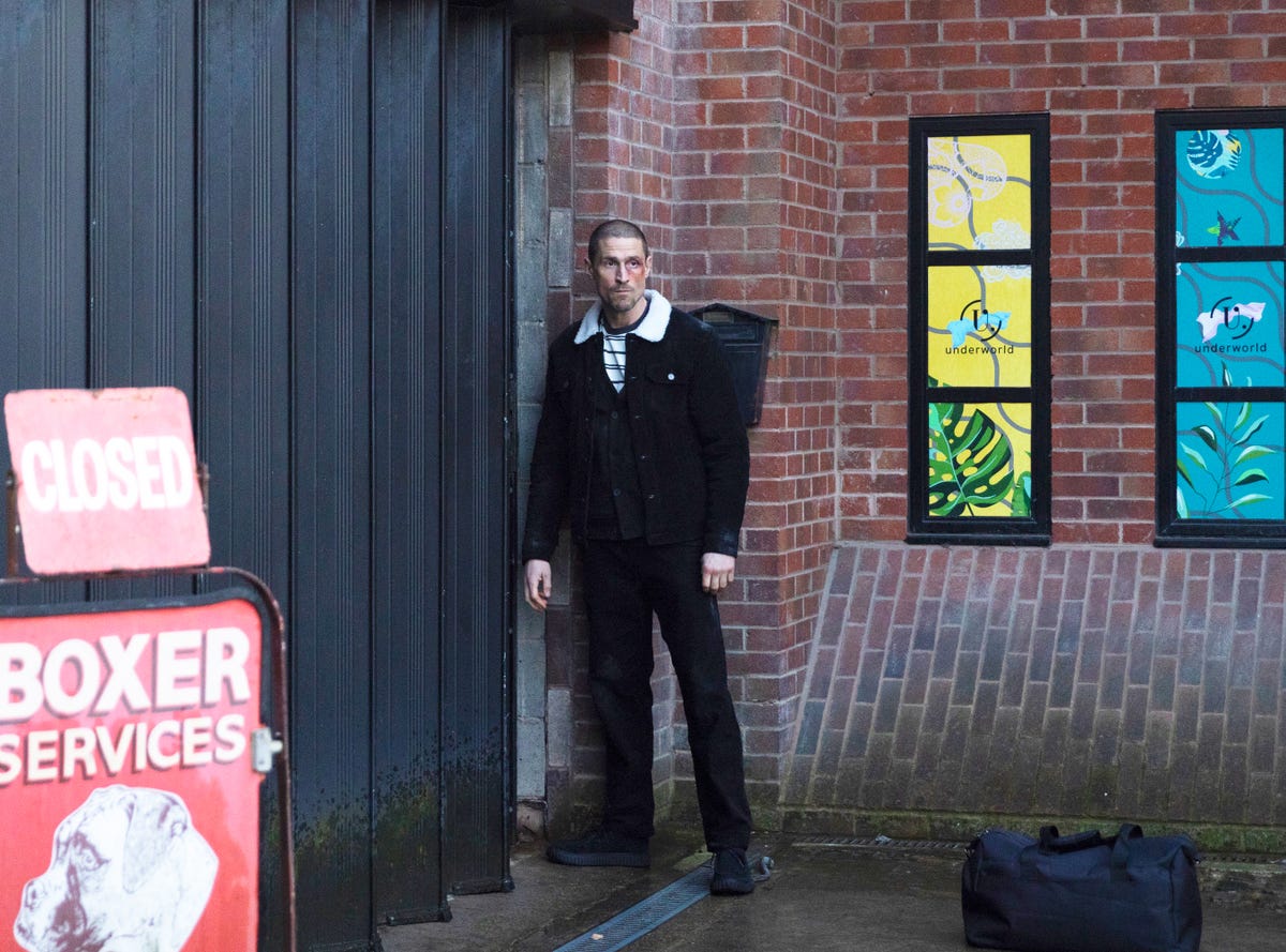 Coronation Street reveals how Carl Webster could die in early ITVX episode