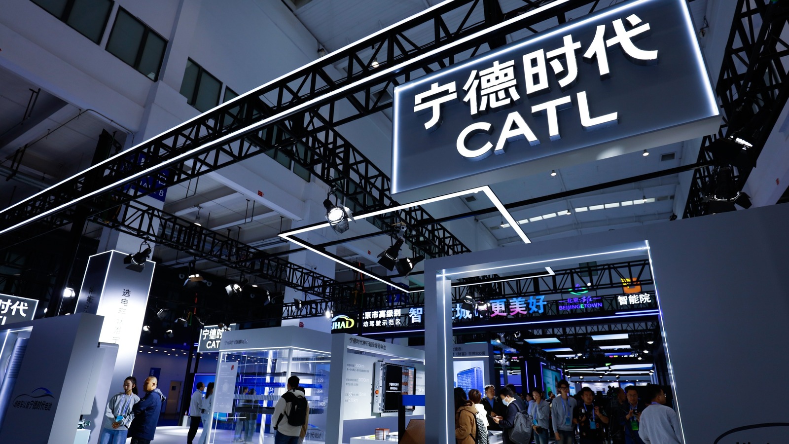 Petrol krizi yenilenebilir enerjiyi vurdu: CATL'den 5 milyar dolarlık ...