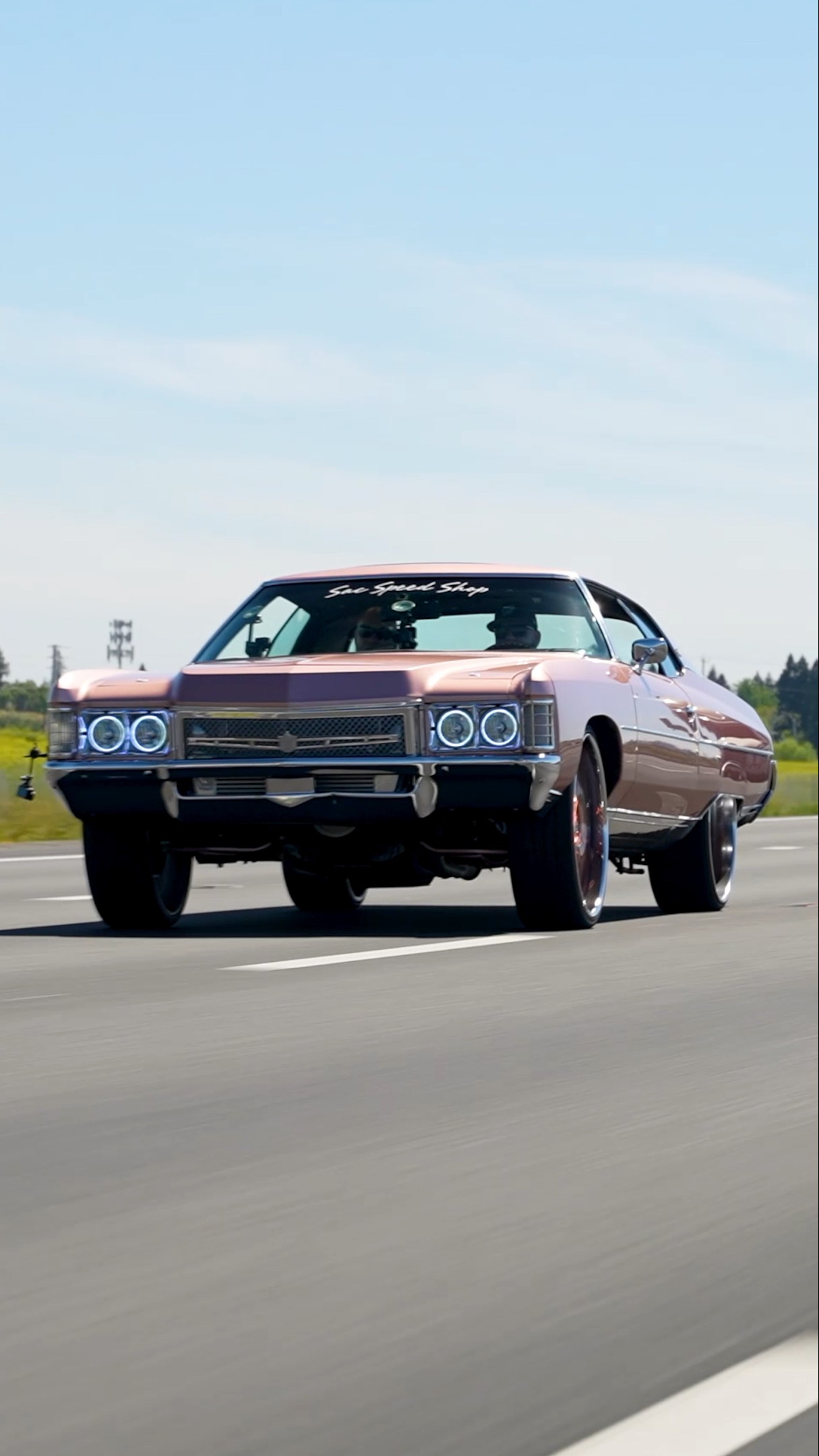 900WHP donk spins 26 inch wheels under power