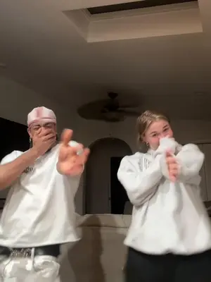 Lights off and this dance had everyone watching
