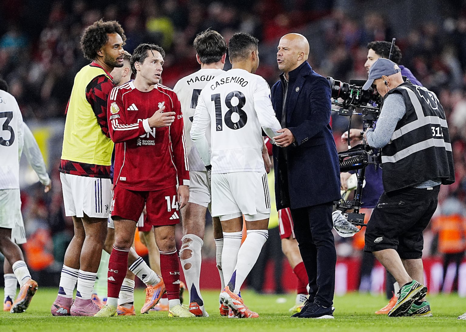 What time and channel is Manchester United vs Liverpool on? TV and live ...