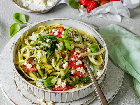 Abnehmen mit Genuss: Dieser Low-Carb-Spargelsalat ist das perfekte ...