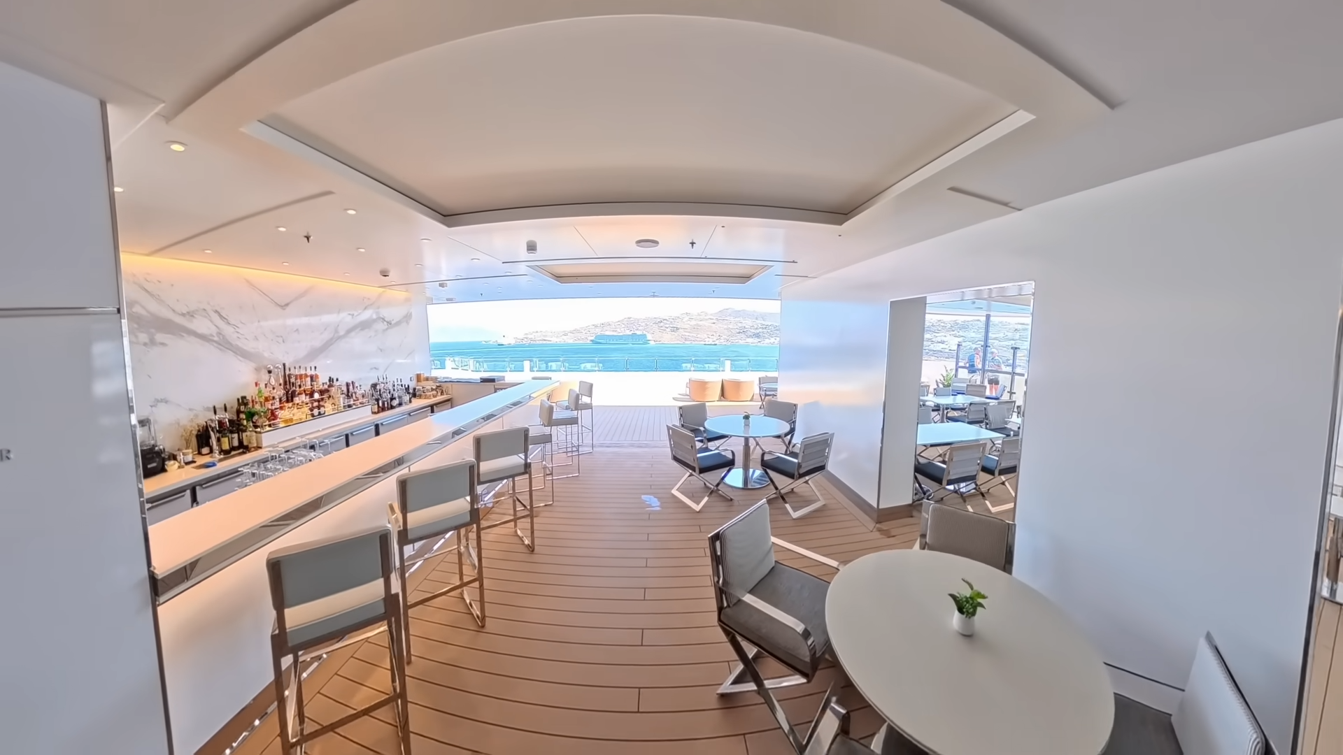 He spent $28,800 on a 7-day yacht cruise - then dinner came with a $700 ...