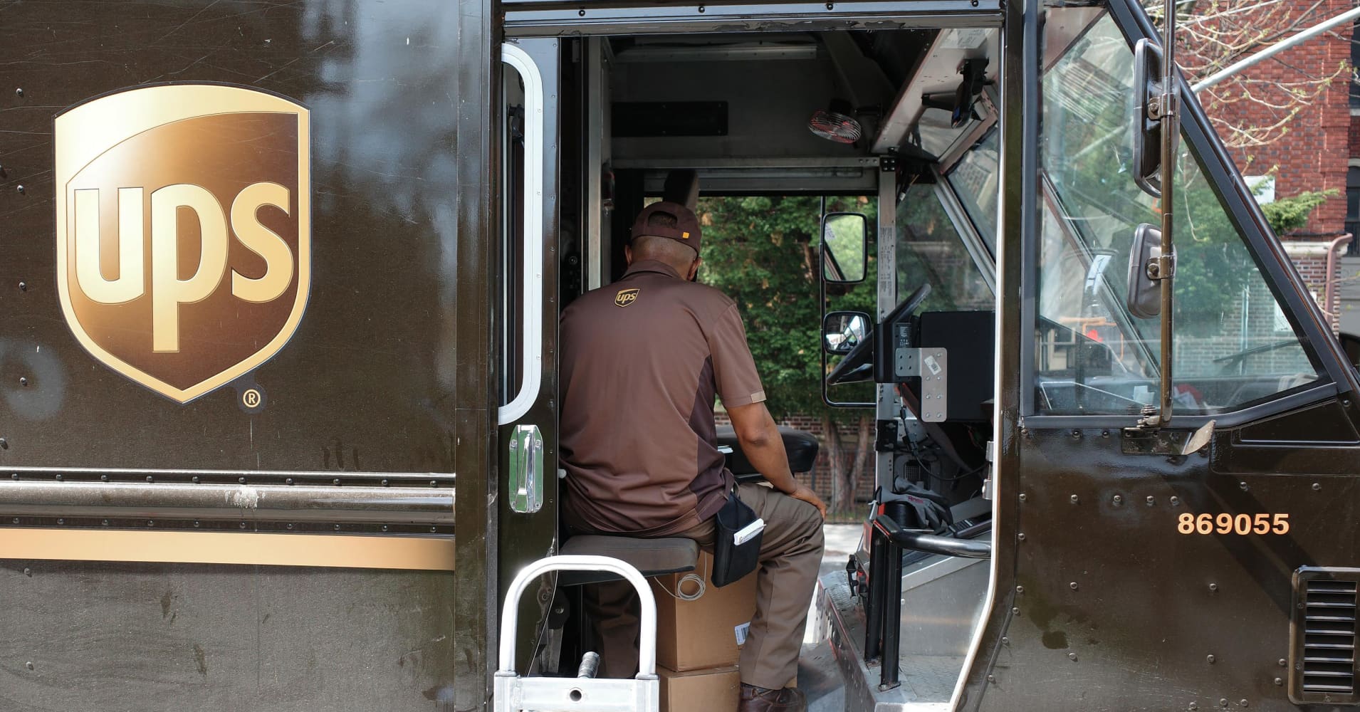 UPS beats Wall Street estimates on top and bottom lines