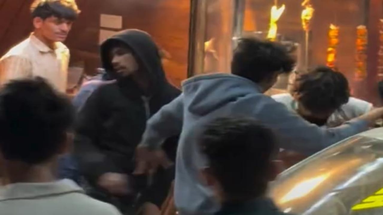 Mussoorie chaos: Haryana tourists’ fight and unruly behaviour go viral ...