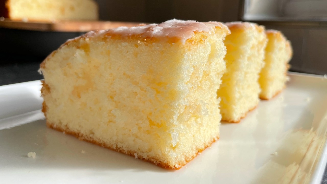 Easy vanilla tray bake cake that always turns out perfect