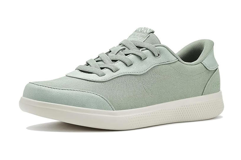 Everyone will be wearing this lush spring color—and Amazon is already ...