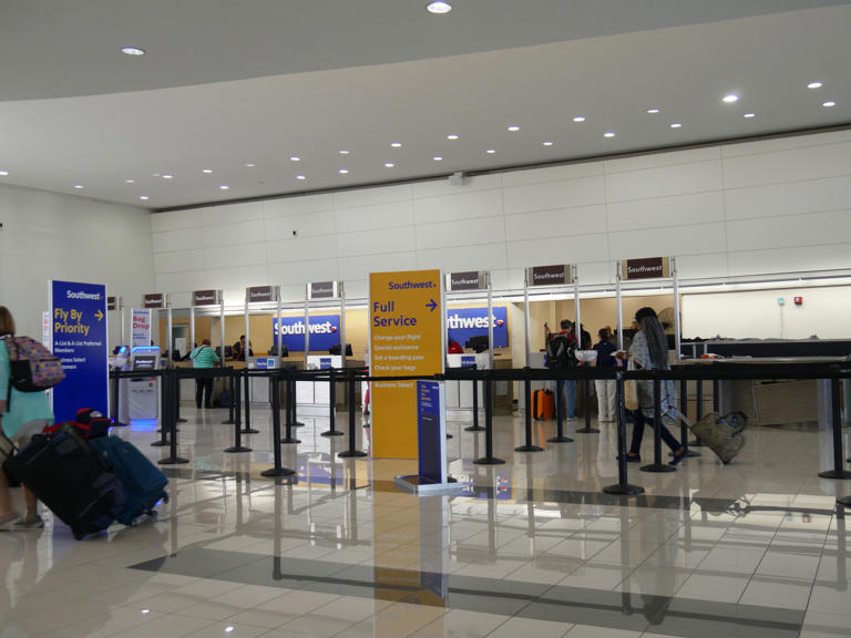 Southwest Airlines' hidden fee sign sparks reactions for all the wrong ...