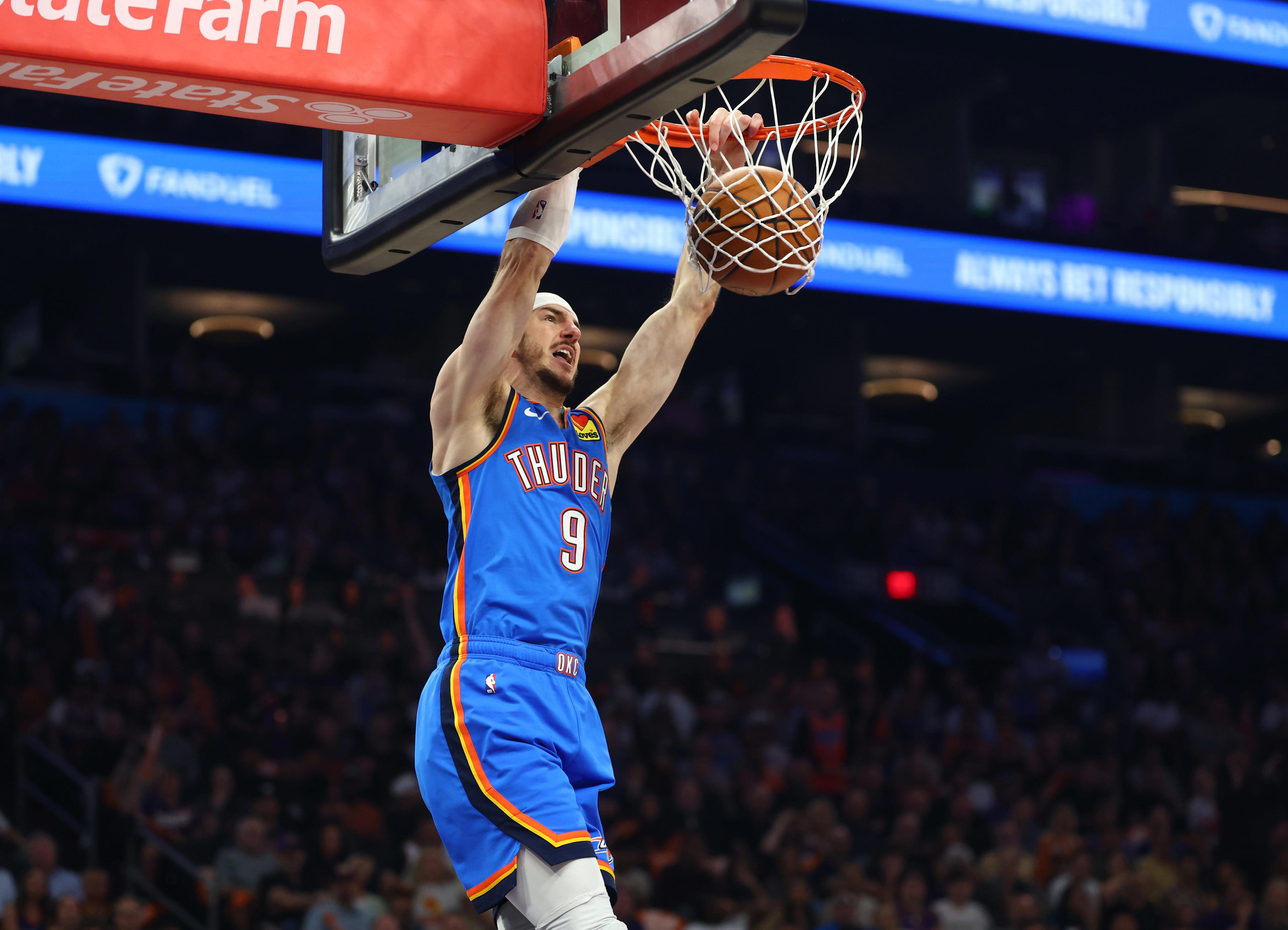 In round 1 sweep over Suns, Alex Caruso shows why he's an NBA playoff riser