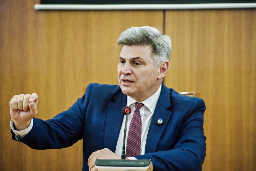 Φαραντούρης για υποκλοπές: «Δικαιώνονται όσοι δυσπιστούν για την ...