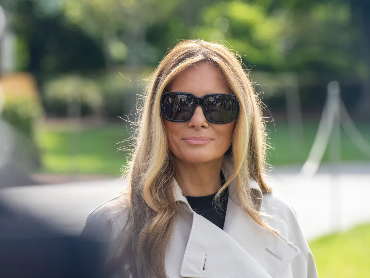 Vypadá jako budoucí vdova, vtipkoval komik Kimmel o Melanii. Trump ...