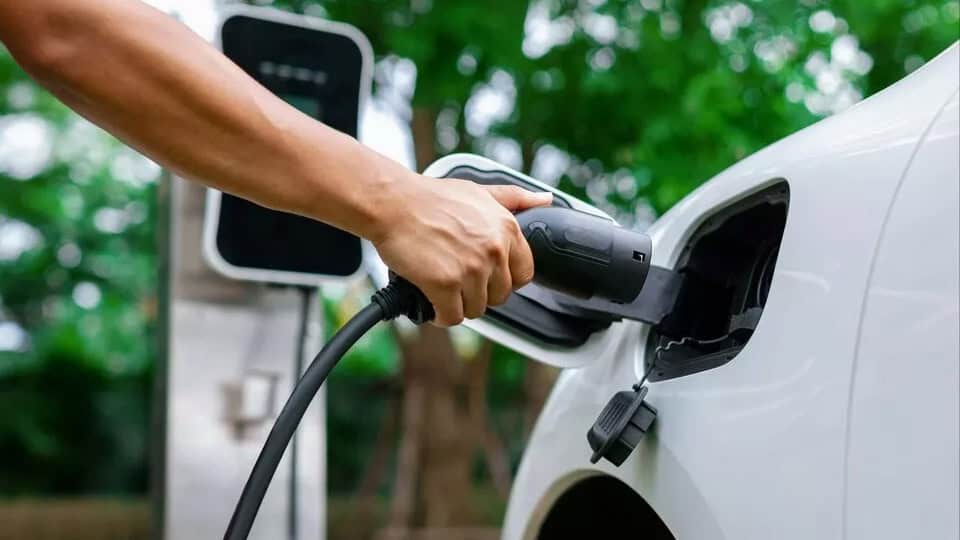 Why EV charging slows down at 80% (the science explained simply)