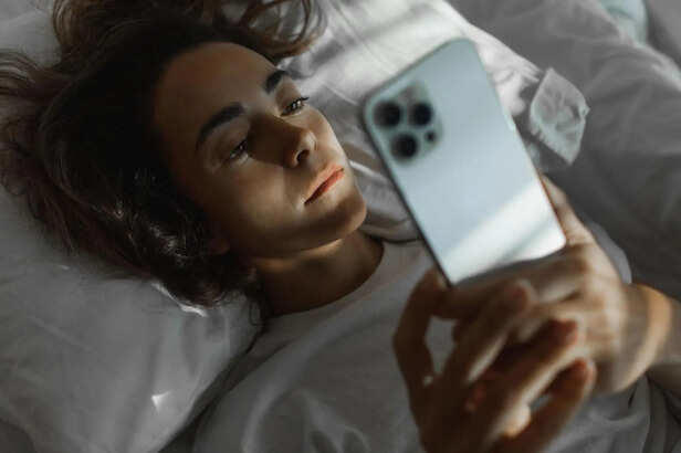 Swipe, scroll, suspect: How social media fuels relationship anxiety