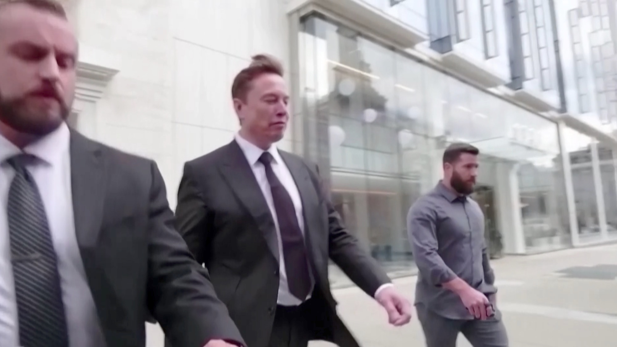 Inside Tesla's 2023 April price dive