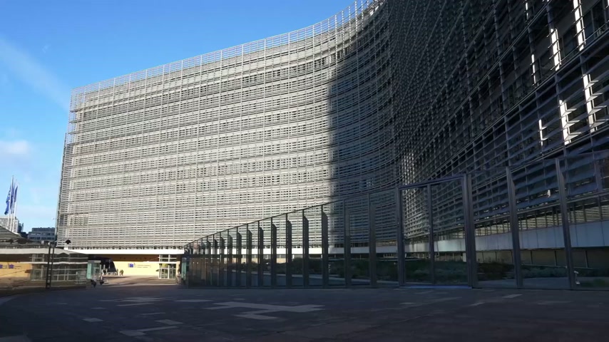 Brussels' push to cut housing red tape faces criticism from EU countries