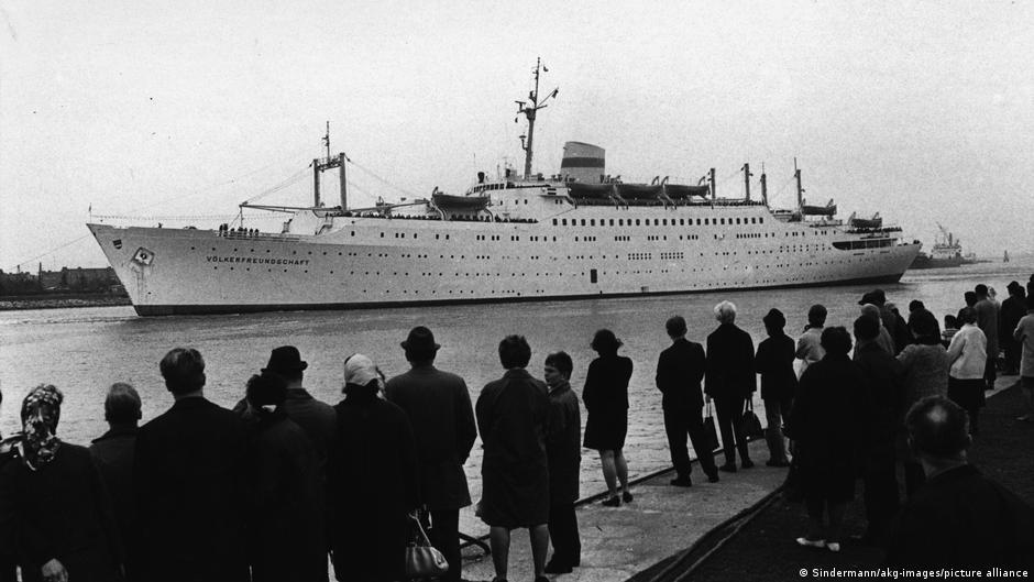 Το ανατολικογερμανικό «Πλοίο της Αγάπης» στο διαλυτήριο
