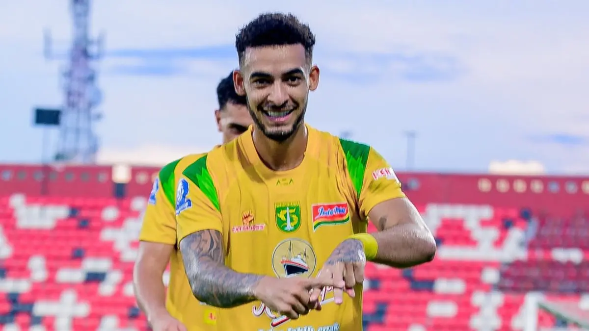 Persebaya Surabaya party di derbi Jawa Timur! Hancurkan Arema FC 4-0 ...