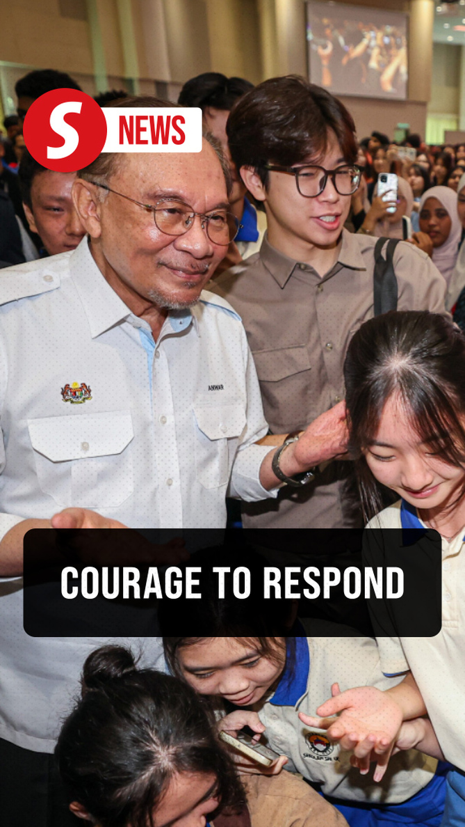 Anwar urges students to counter false claims on social media