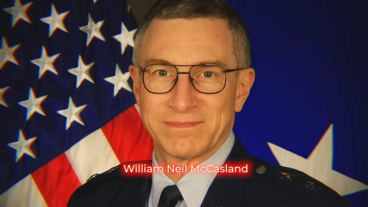 She was 30 feet behind him - a rocket scientist went hiking in daylight ...