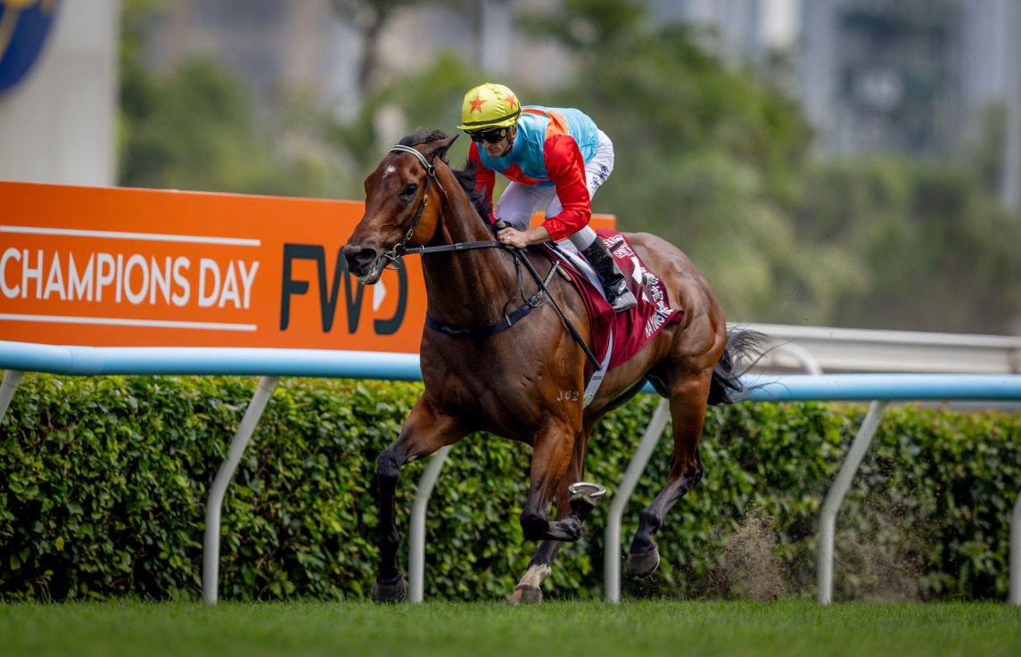 Ka Ying rising above Black Caviar