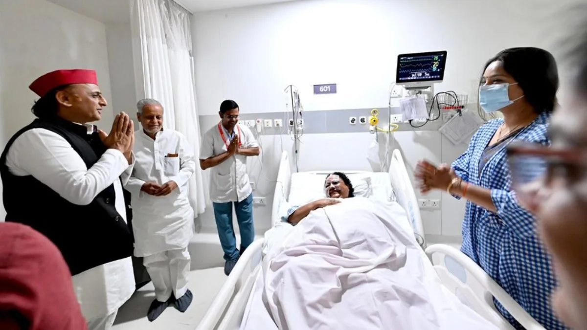 Akhilesh Yadav visits BJP MLA Anupama Jaiswal at hospital after she ...