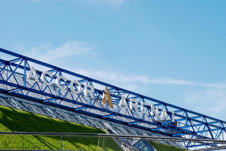 JO d’hiver 2030 : avec l’élection d’Eric Ciotti à Nice, le hockey ...