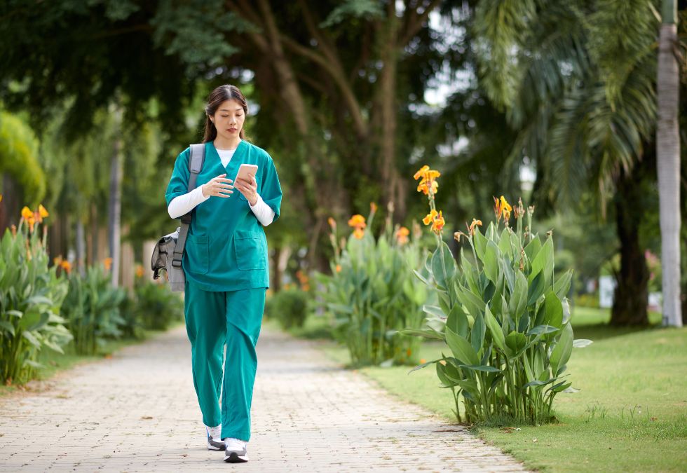 20 everyday behaviors that signal a lack of awareness