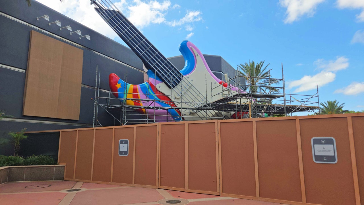 Rock 'n' Roller Coaster guitar repainted as Disney switches to Muppets
