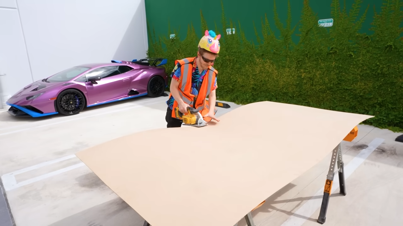 Giving Adin Ross a dream gaming room
