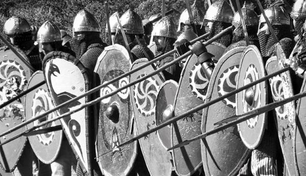 From swords to drones—from big data analytics to military applications ...